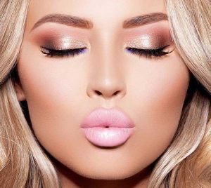 10 Rose Gold Eyeshadow Looks We Can’t Stop Obsessing Over